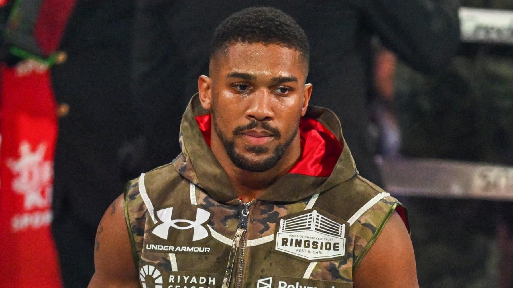 Anthony Joshua returns to gym following car crash in Nigeria - BBC Sport