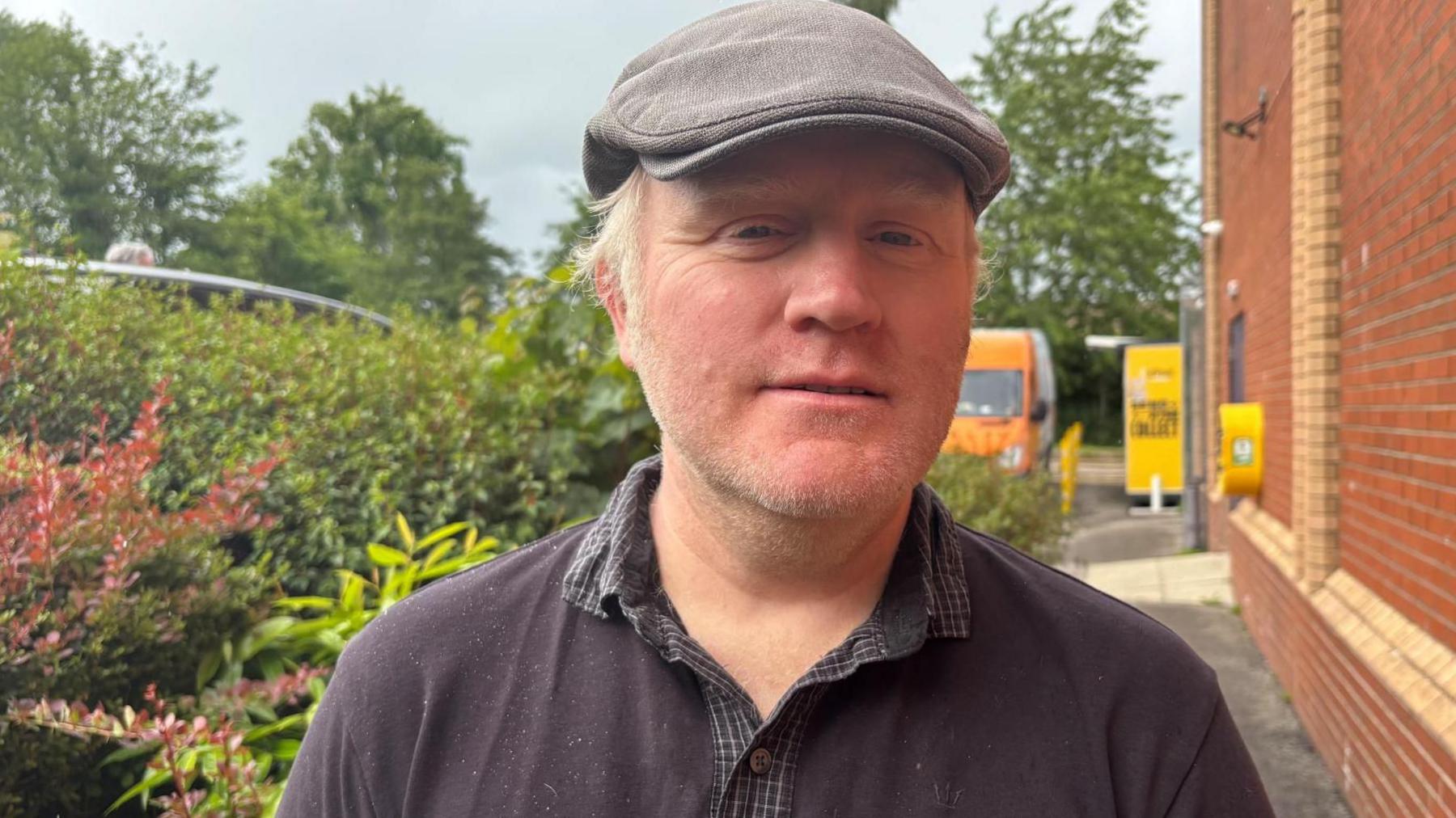 Residents in Sheffield raise concerns over storm tank project - BBC News