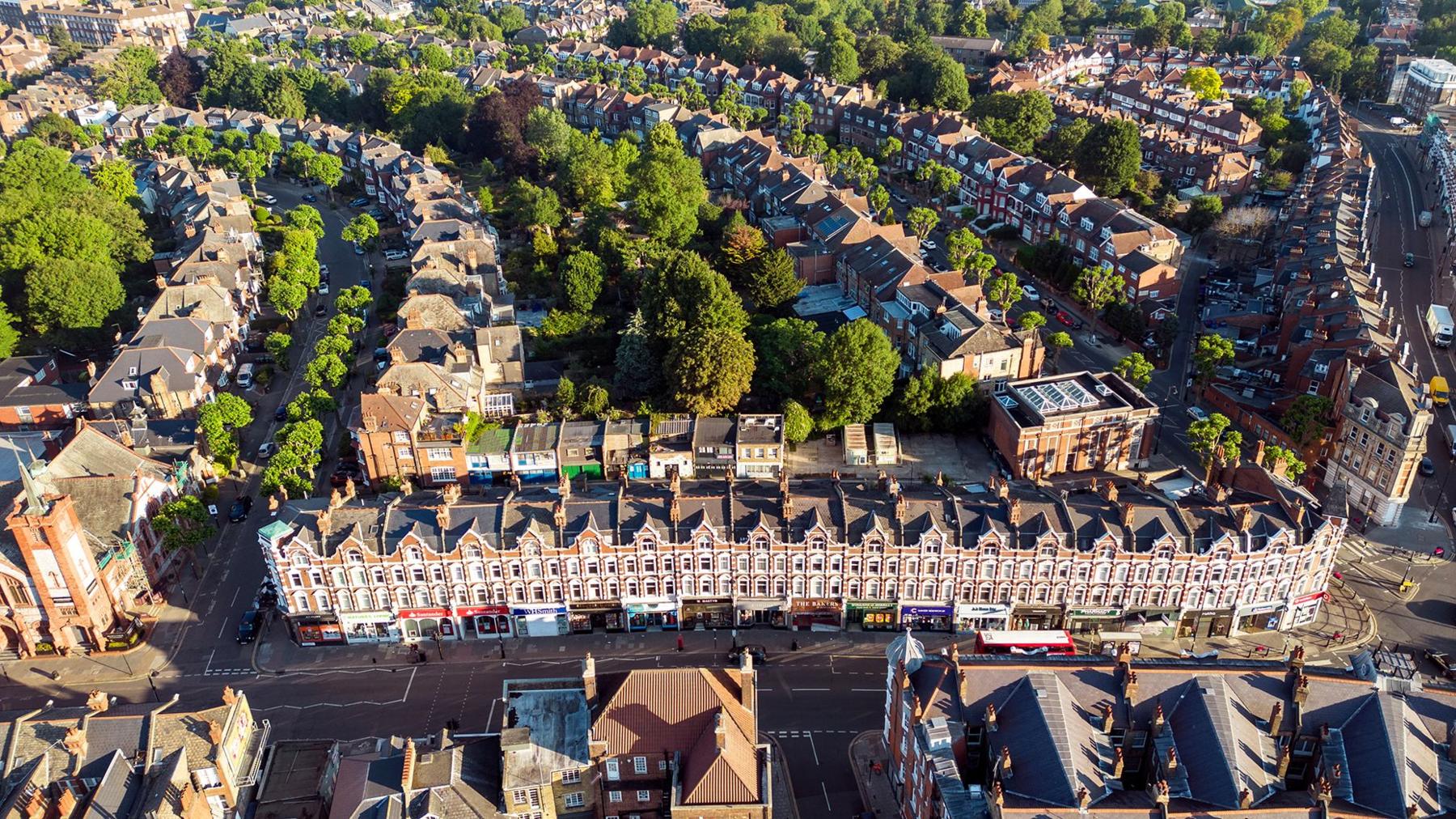 'Affordability, not shortage, causes London housing crisis' - BBC News