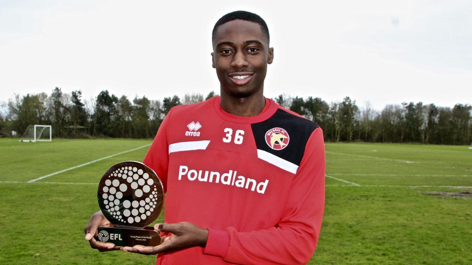 Norwich City defender Adegboyega named EFL Young Player of Month - BBC Sport