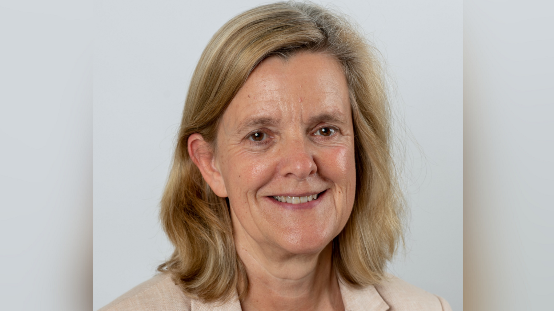 Tandridge housebuilding targets 'very difficult' - council leader - BBC ...