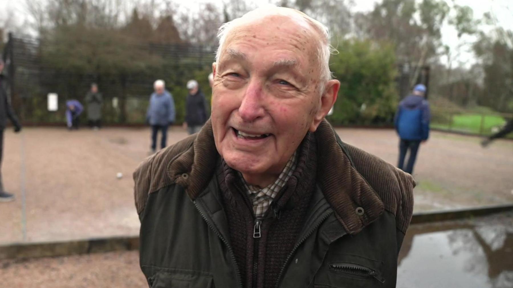 Maidstone resident turns 105 with a card from King Charles - BBC News