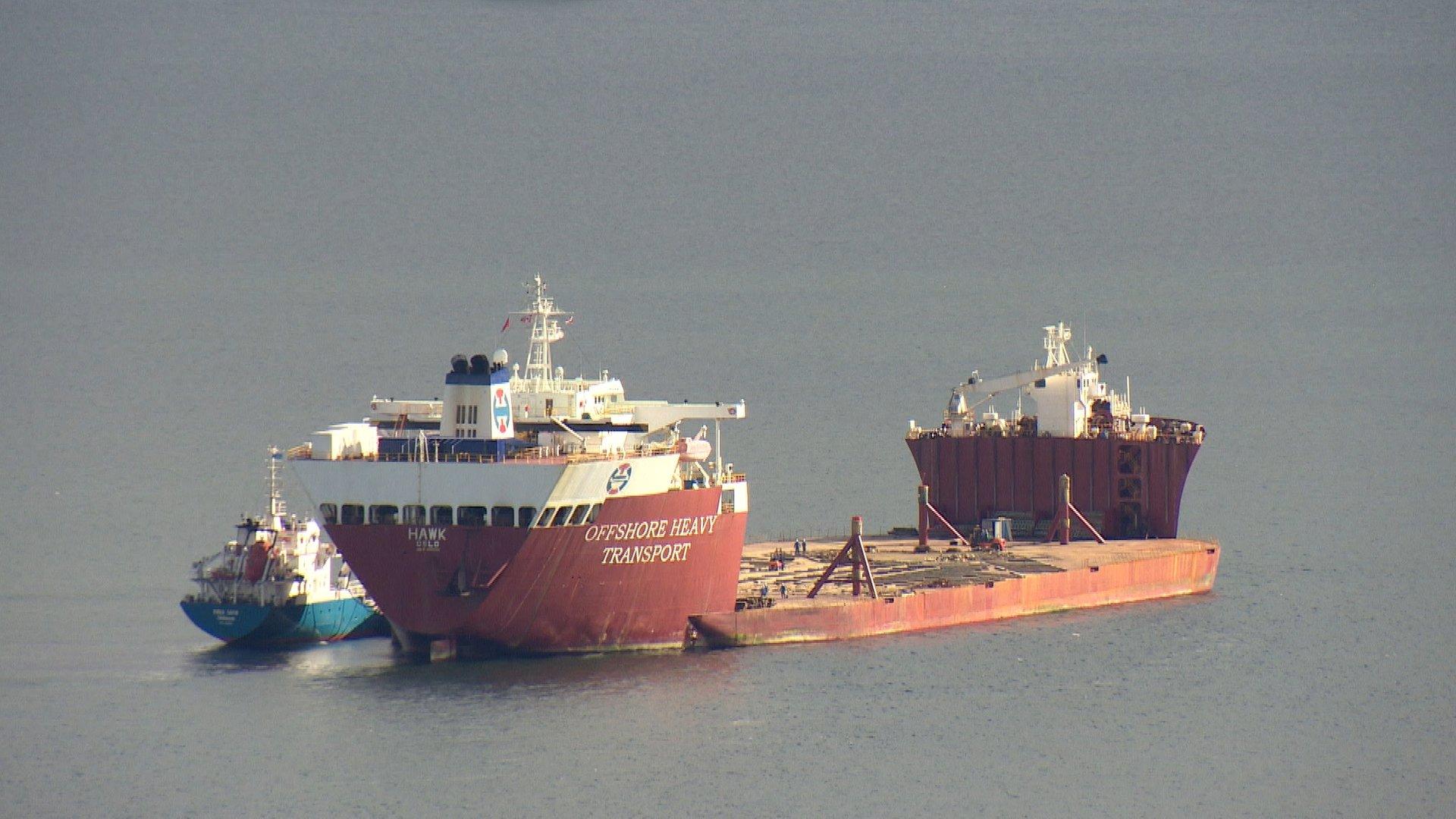 Semi-submersible ship Hawk sets off for Lewis - BBC News