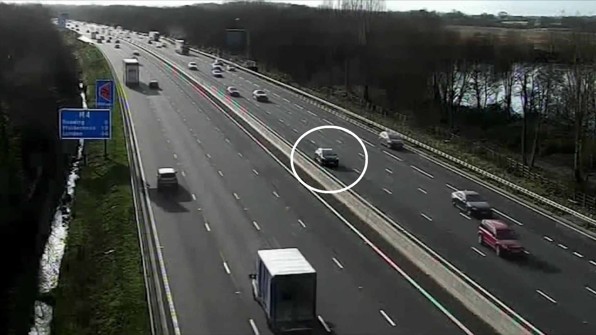 M4 Berkshire smart motorway crash: how it happened - BBC News