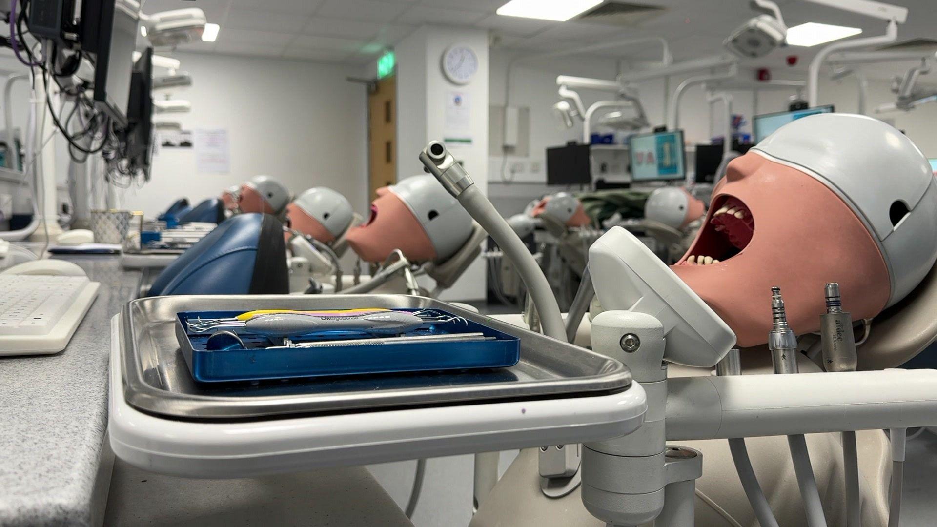 Dental training hopes for lack of NHS practices in Portsmouth - BBC News