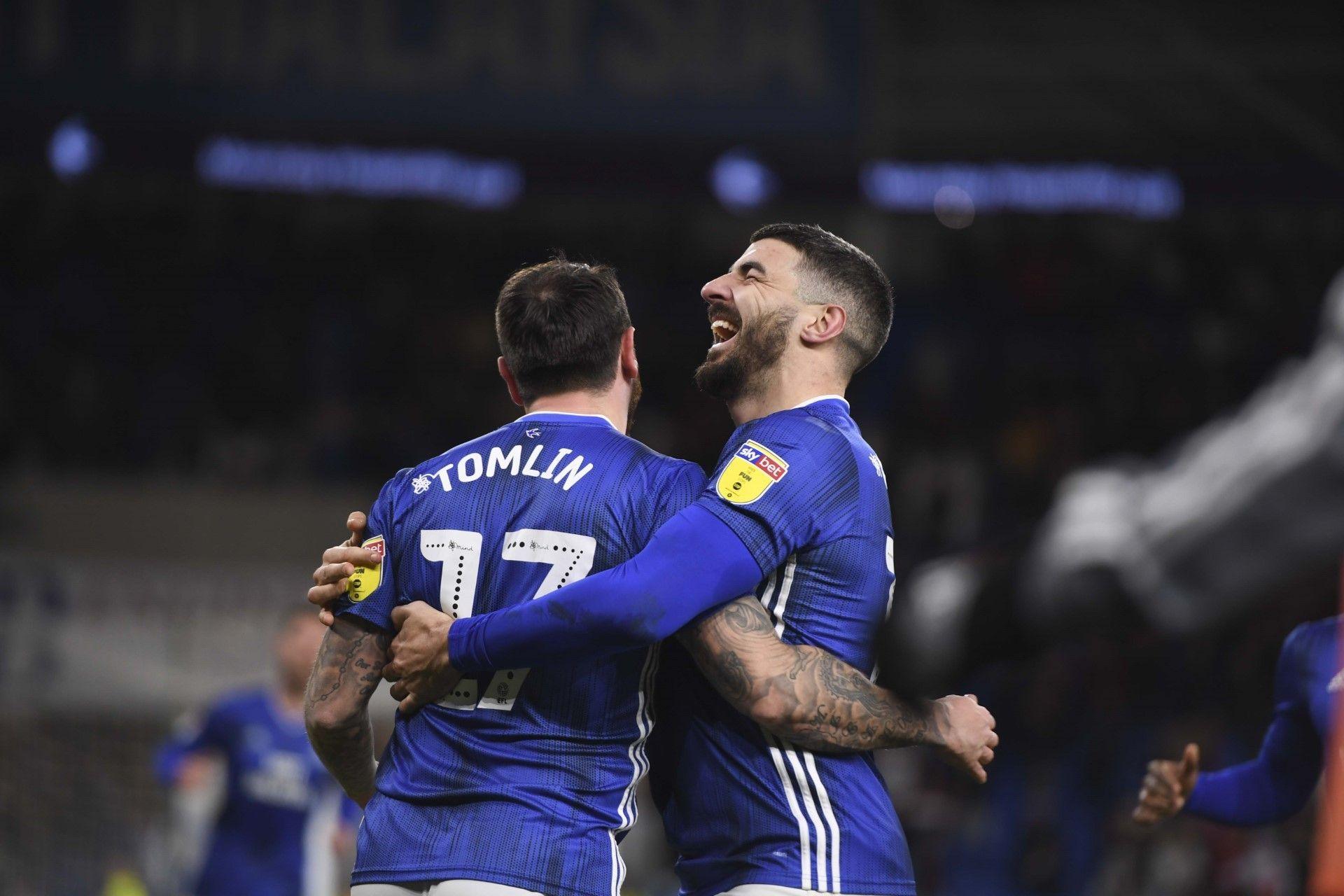 Bluebirds look to end four-year wait against Baggies - BBC Sport