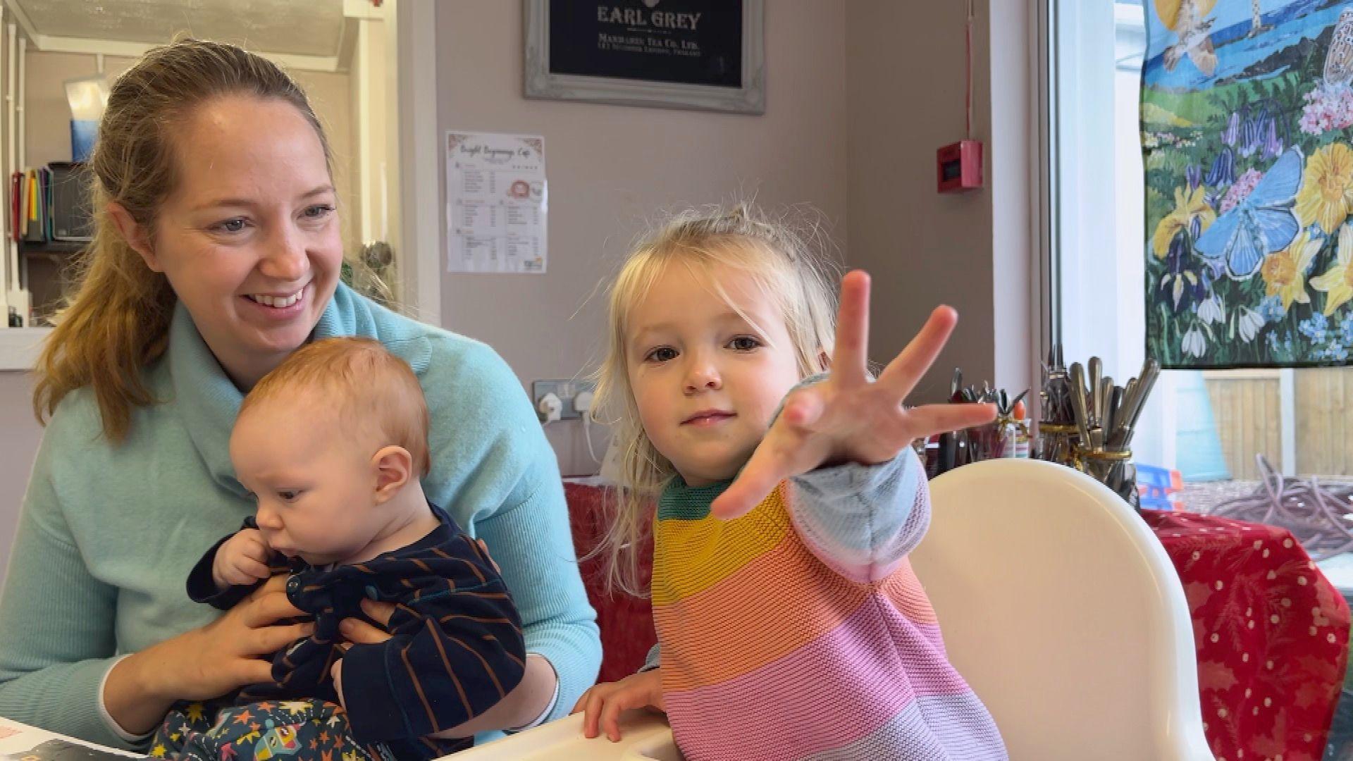 Event in Guernsey to celebrate importance of early years - BBC News