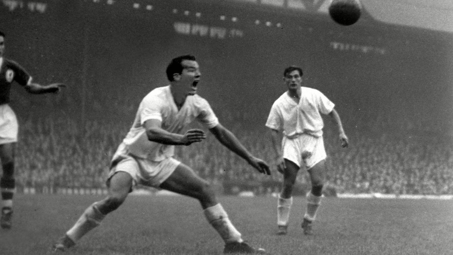 Swansea City: Trailblazer Mel Charles and the major finals Swans - BBC ...
