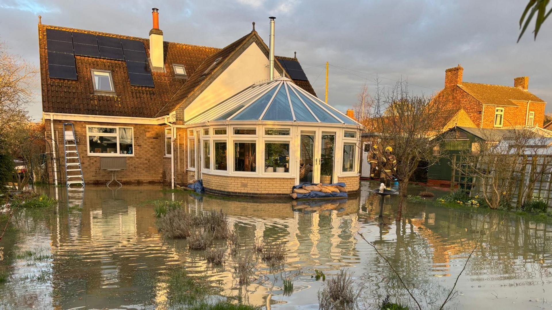 Langworth residents angry after sewage spills onto street - BBC News