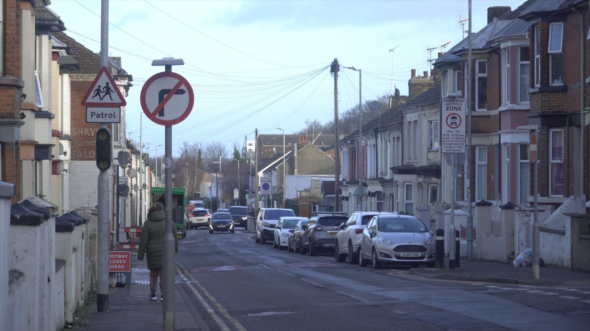 Gillingham school traffic fine revoked for inadequate signage - BBC News
