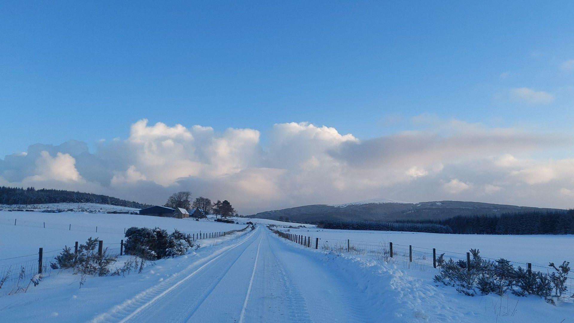 Cold weather continues across UK as temperatures dip close to -20C ...