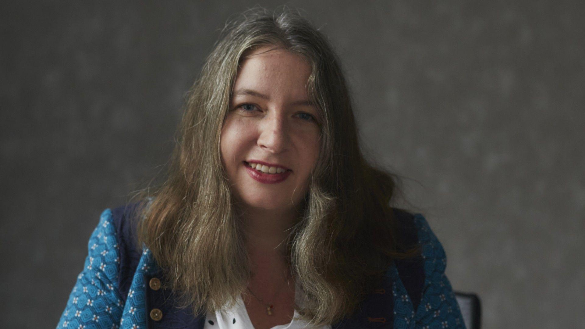 Traitors crime writer in Oswestry literary festival line-up - BBC News