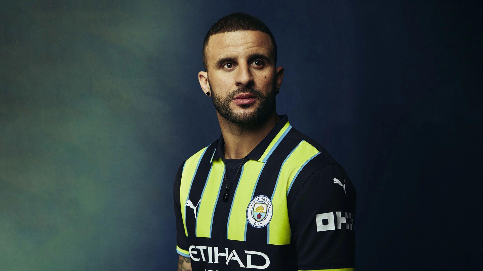 Manchester City news: New kit refers to Gillingham Wembley win - BBC Sport
