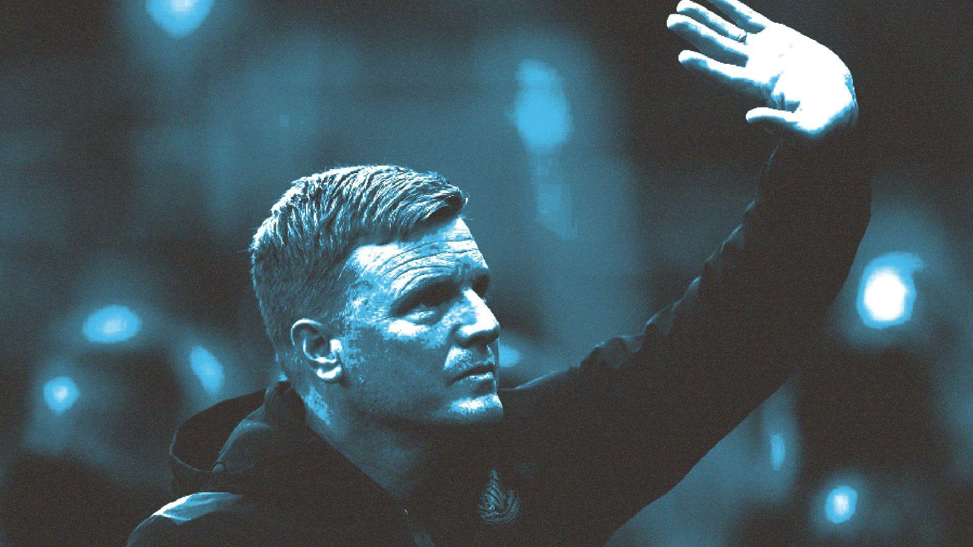 Newcastle: Howe 'on same podium with Sir Bobby Robson and Keegan' - BBC ...