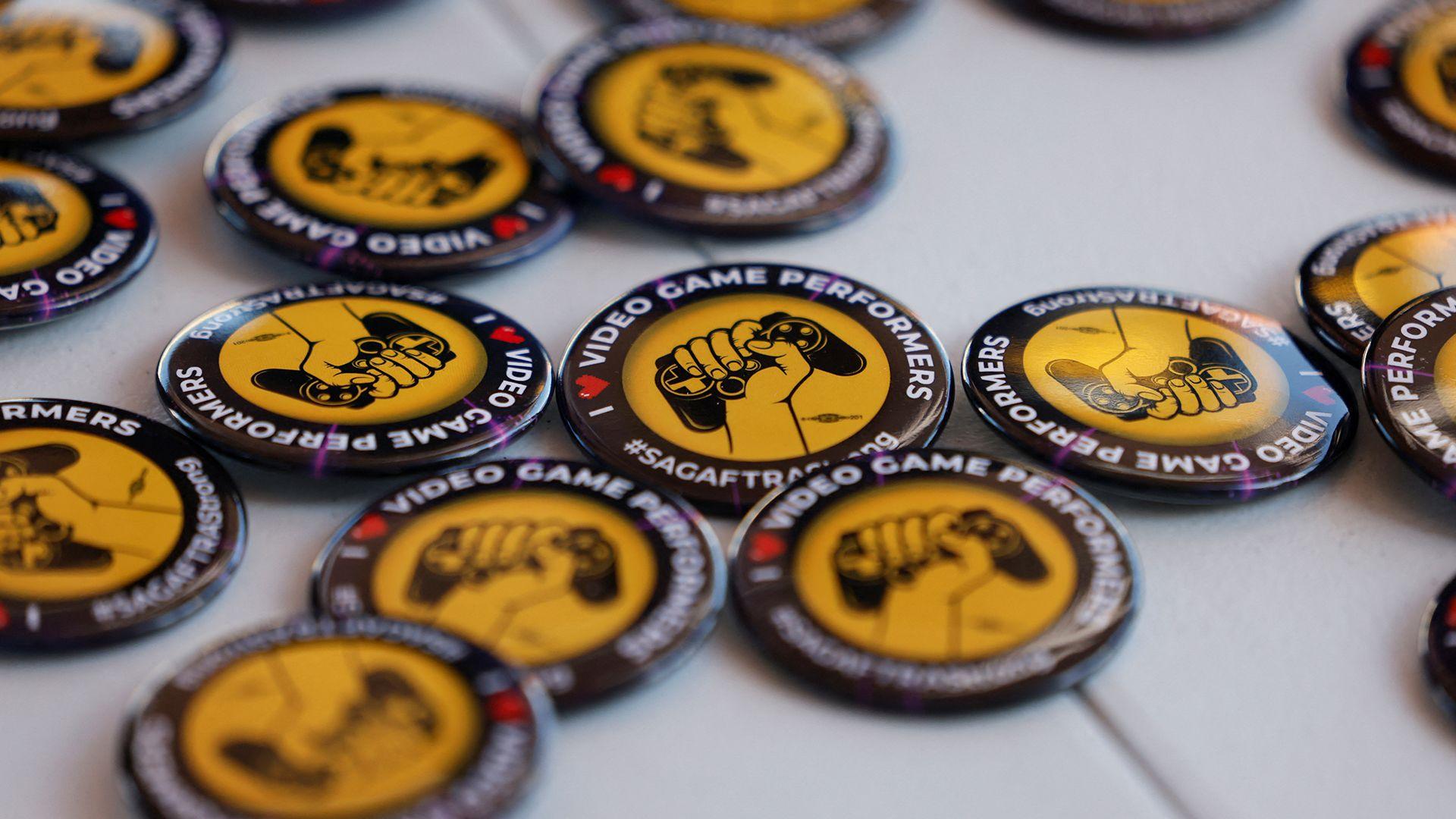 Video game actors strike: Performers protest outside Disney - BBC Newsround