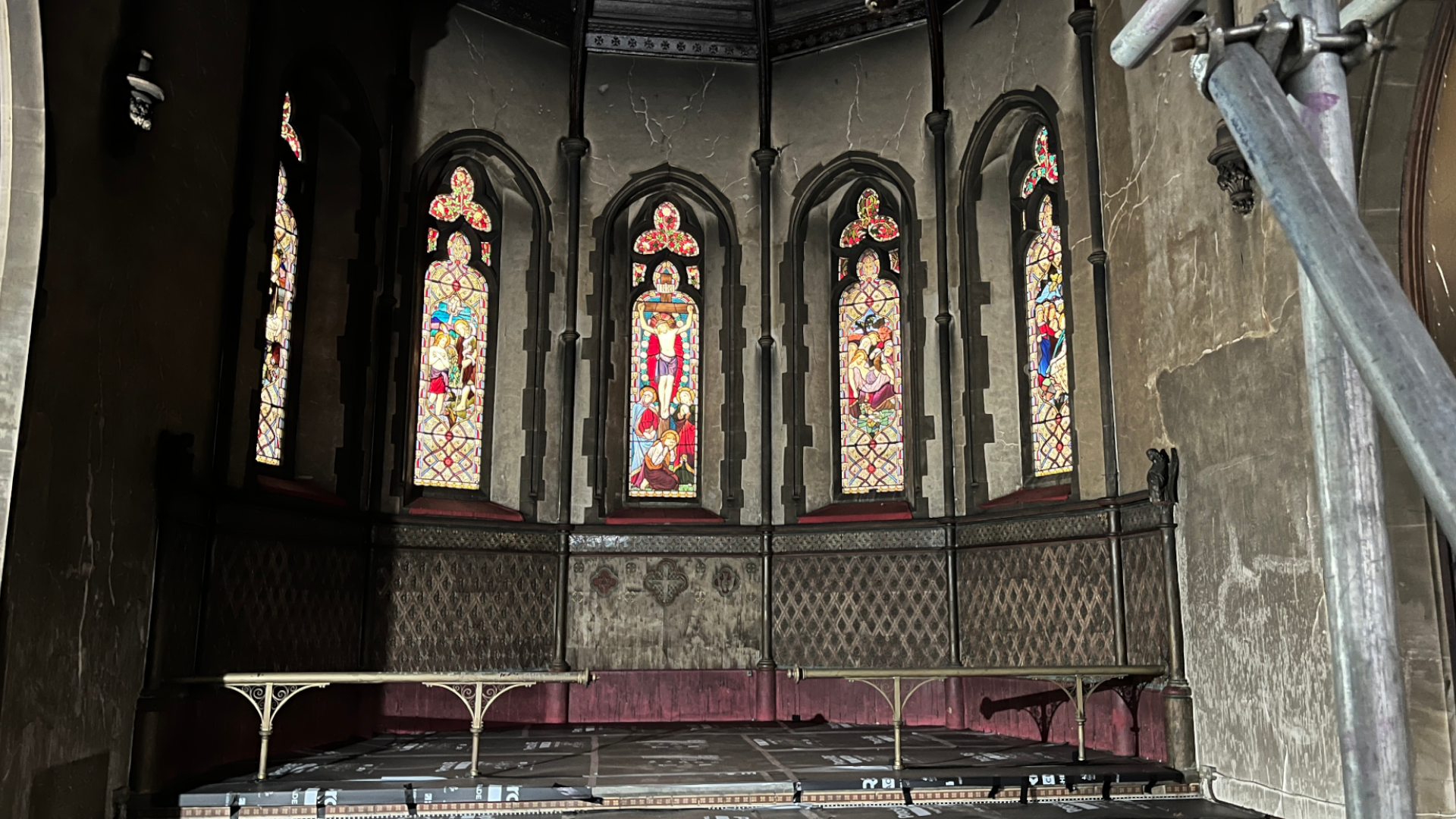 Fire damage to Harleston church windows is 'in six figures' - BBC News