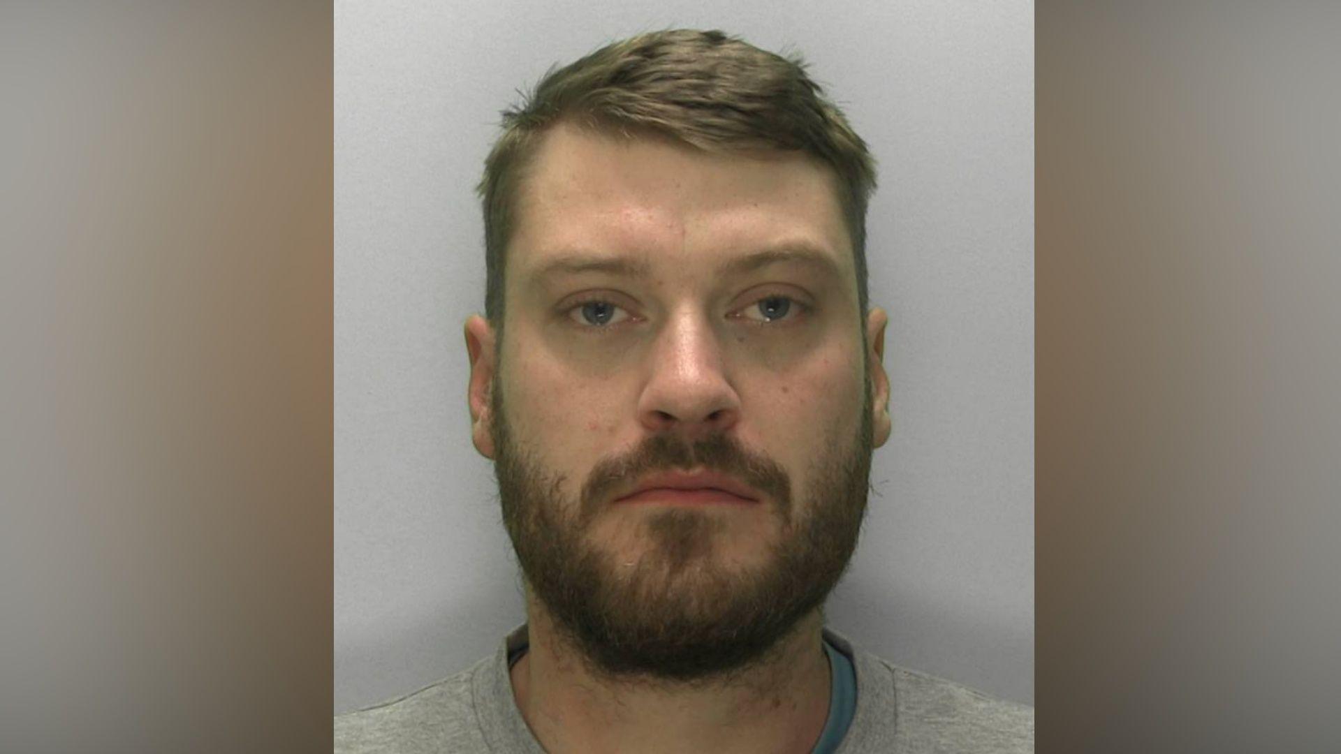 Gloucestershire man who ran cocaine gang from mums' house jailed - BBC News