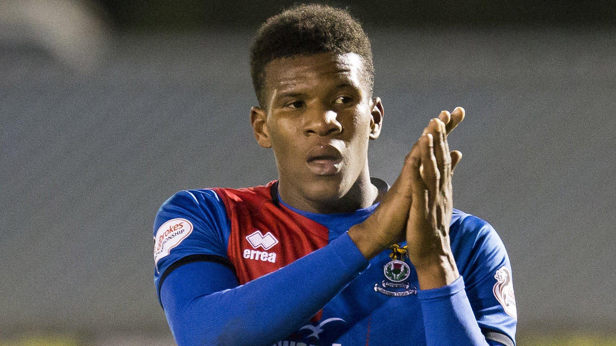 Footballer Riccardo Calder jailed for car park assault - BBC News