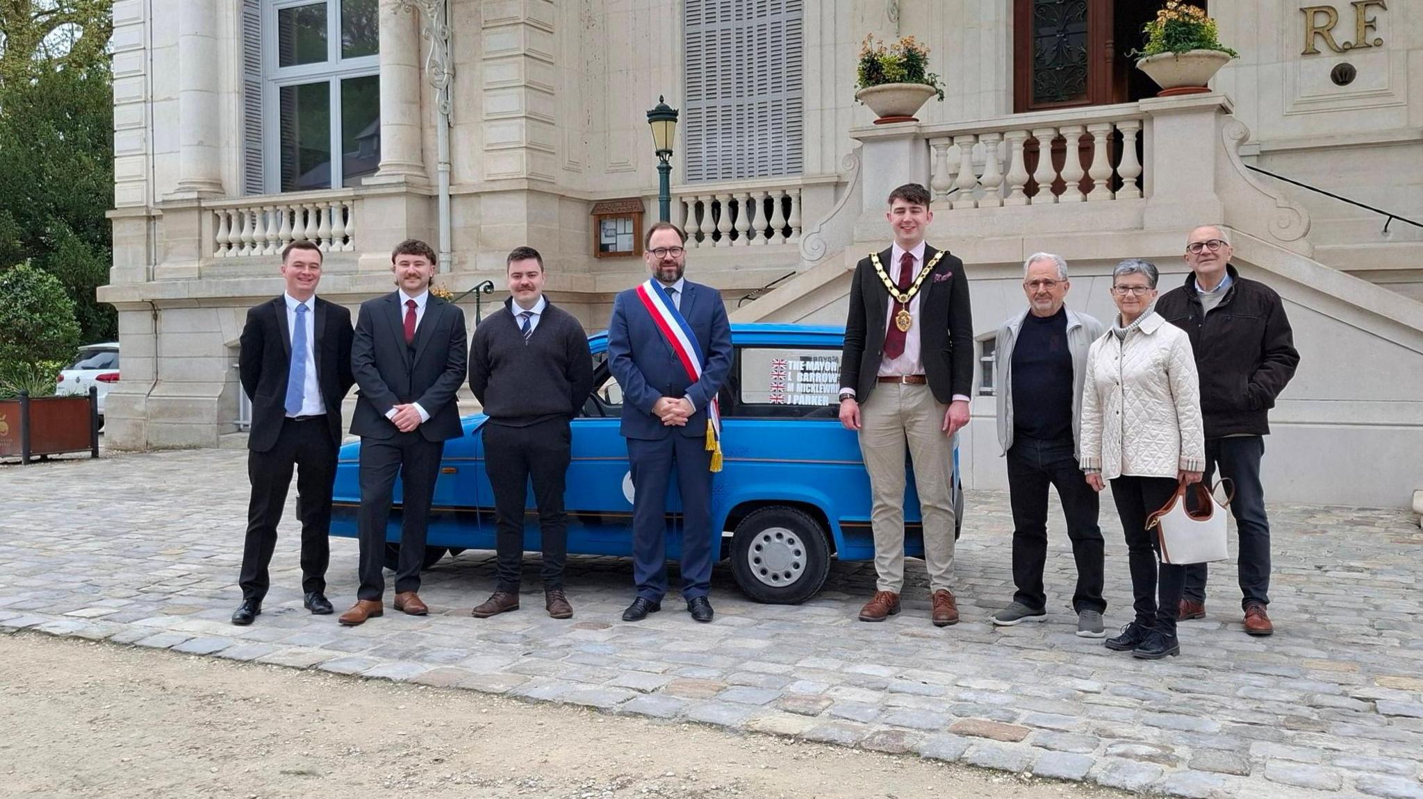 Mayor of Erewash completes 2,000-mile Europe run in Reliant Robin - BBC ...