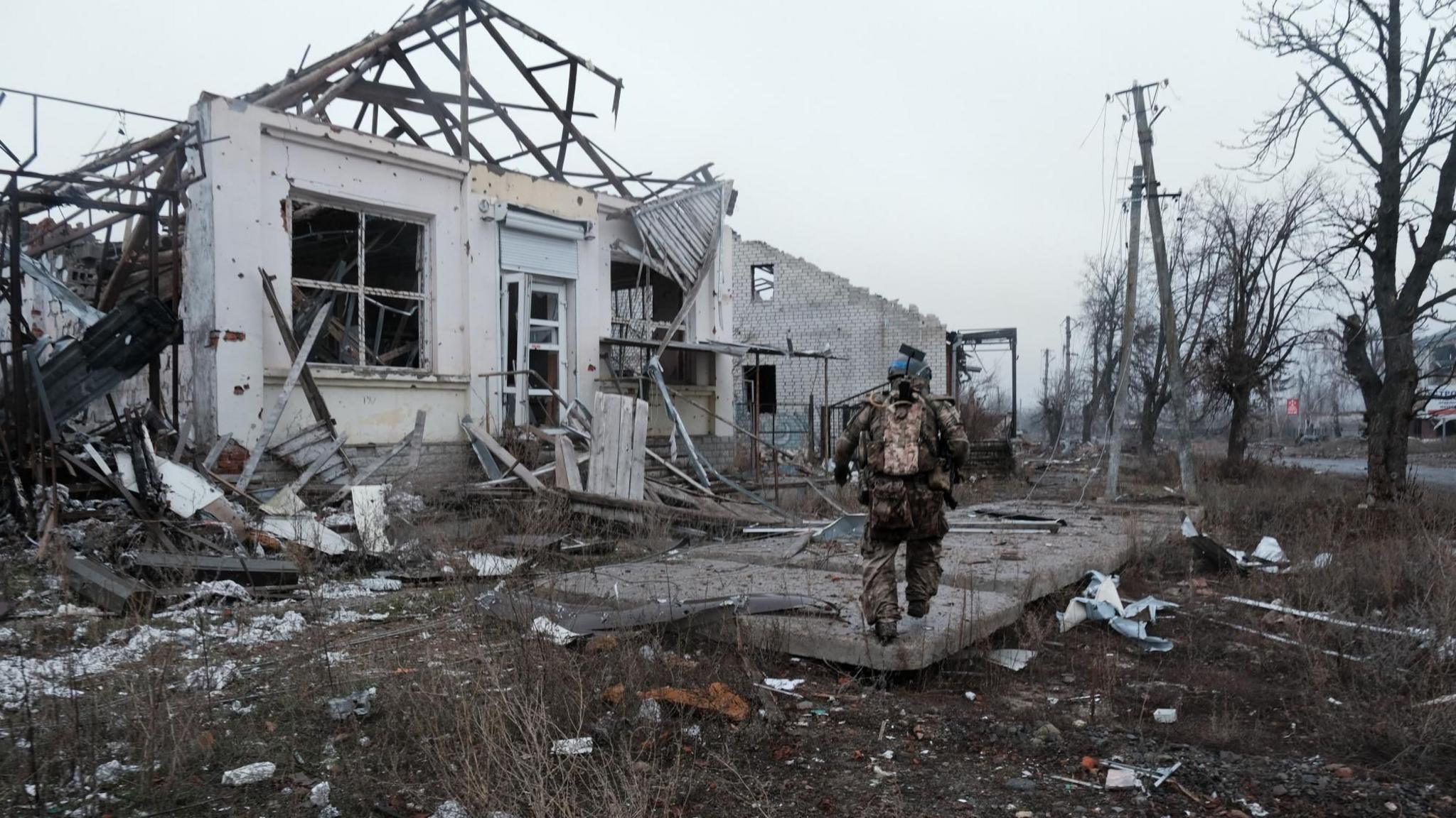 UK should send non-combat troops to Ukraine now, former PM Boris ...