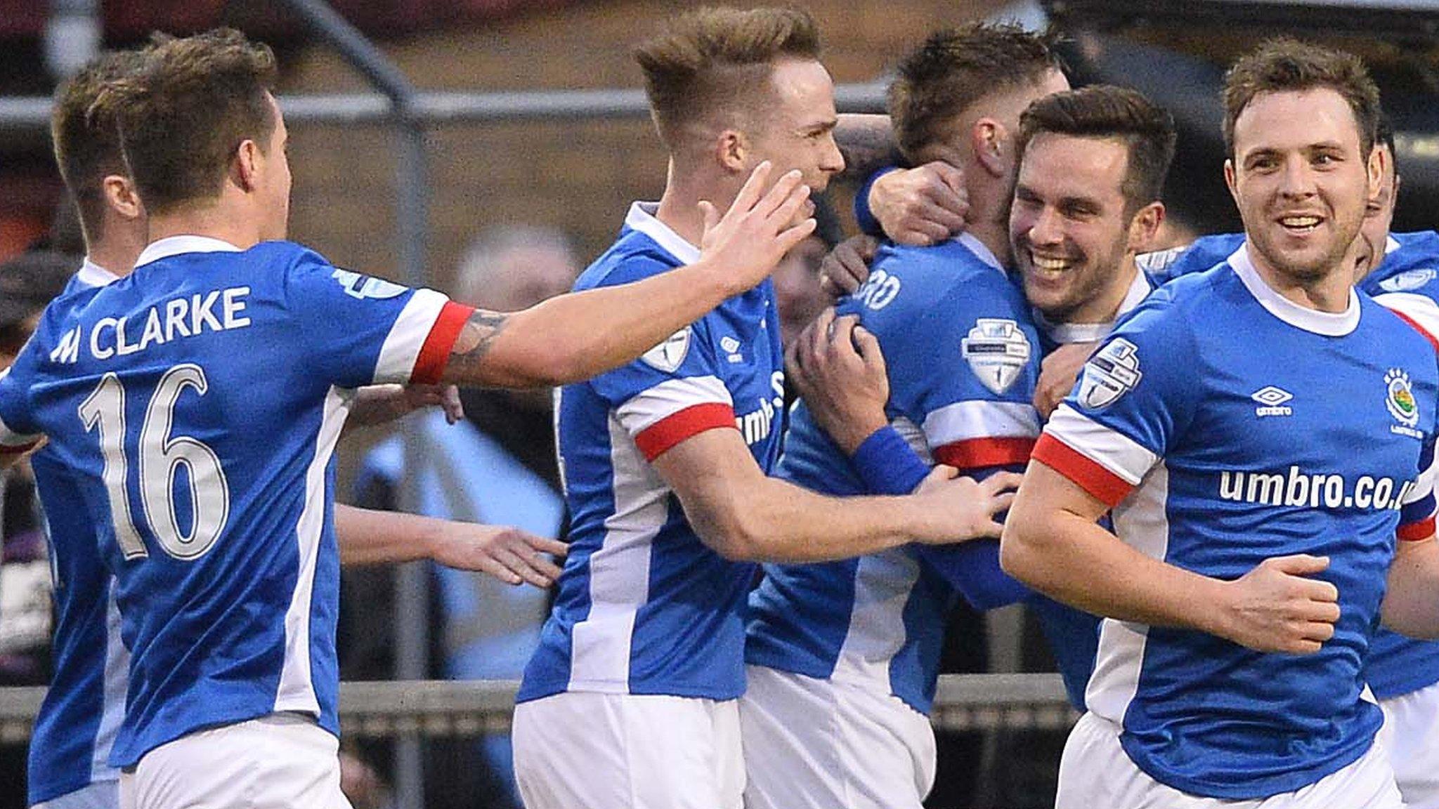 Irish Premiership: Crusaders extend lead as Linfield lose - BBC Sport