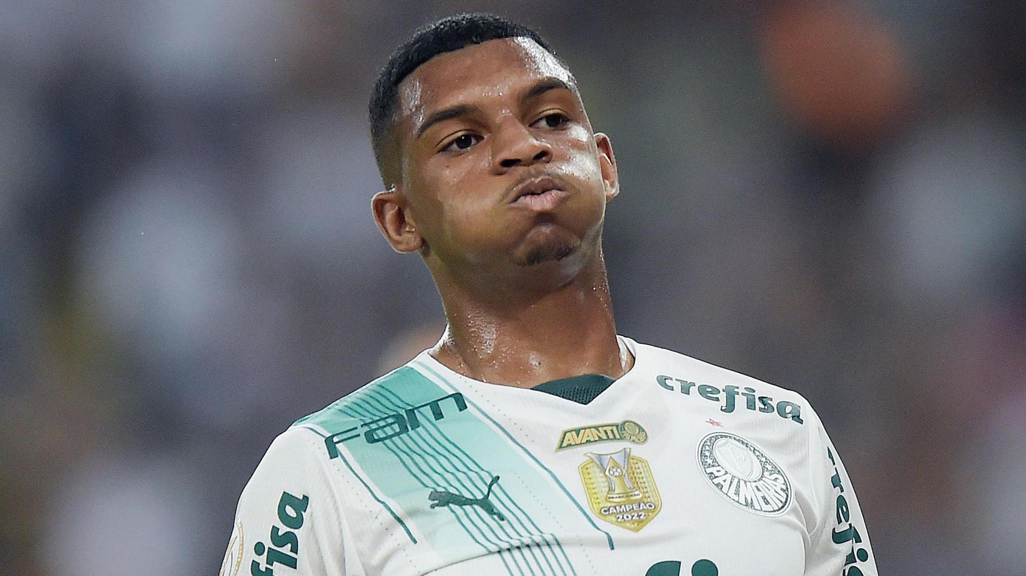 West Ham news: Luis Guilherme signed from Palmeiras - BBC Sport