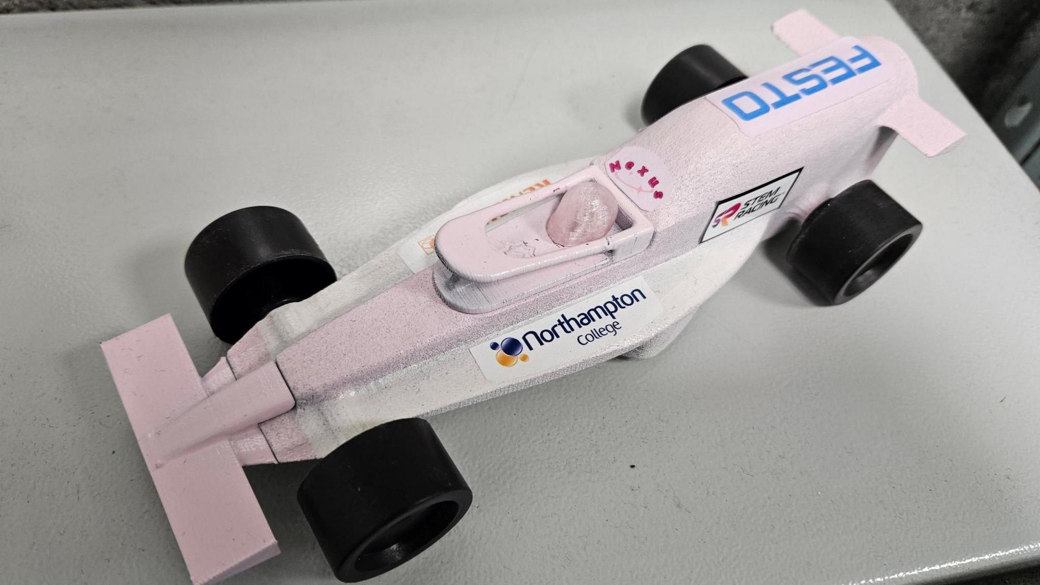 All-girls Northampton College team reach F1 mini-car final - BBC News