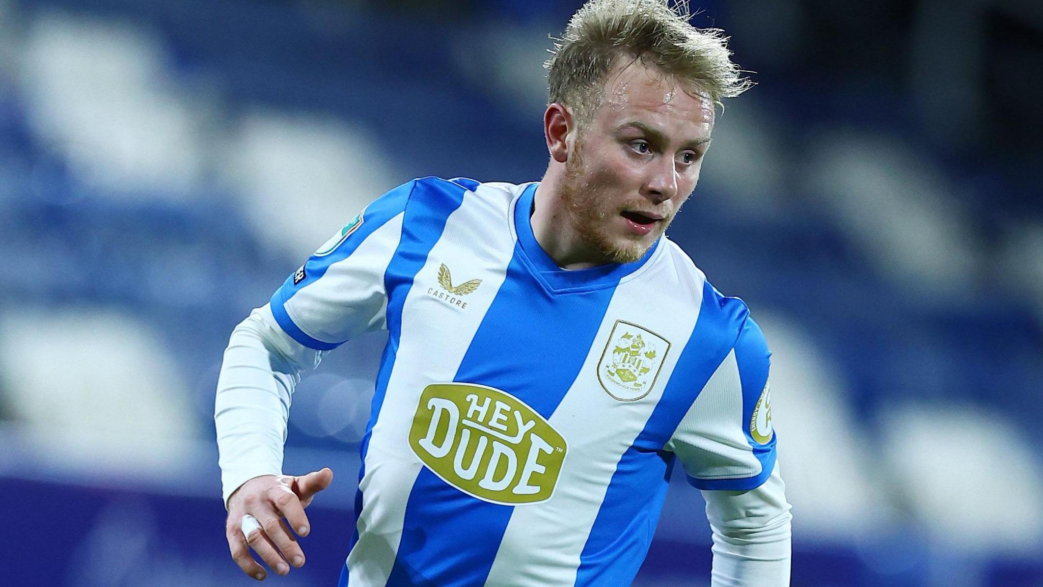 Wigan Athletic sign Huddersfield Town striker Joe Taylor on loan - BBC ...