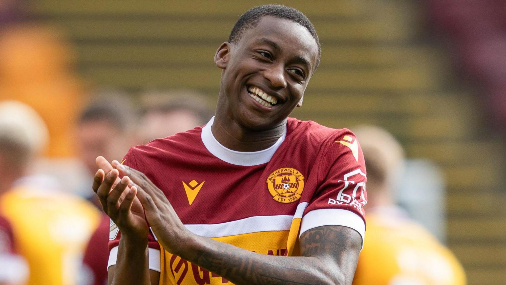 Motherwell's Tawanda Maswanhise called up by Zimbabwe - BBC Sport