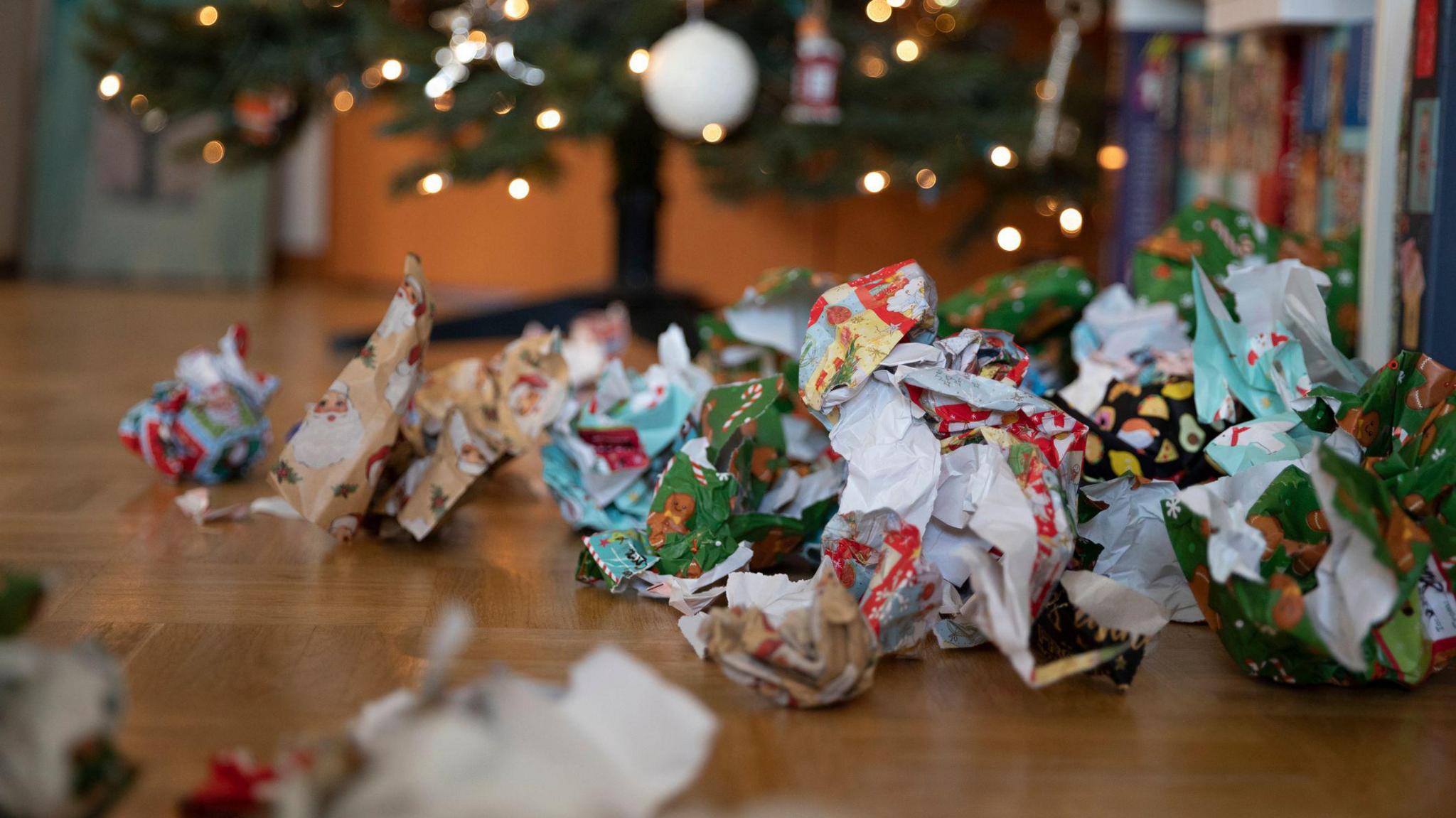 Christmas recycling tips issued for Devon and Cornwall households - BBC ...