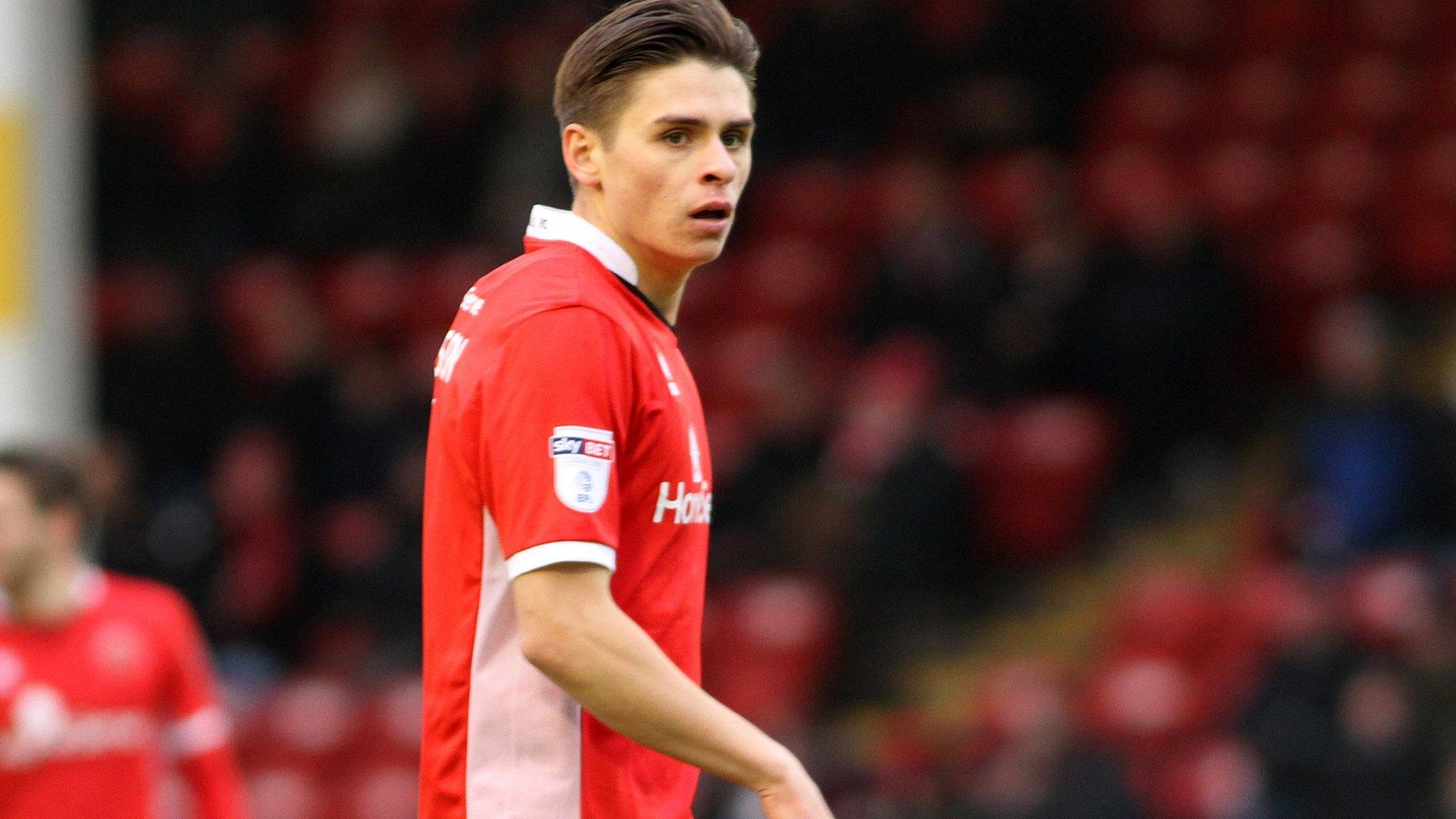 Liam Kinsella: Walsall defender signs new 18-month contract with League ...