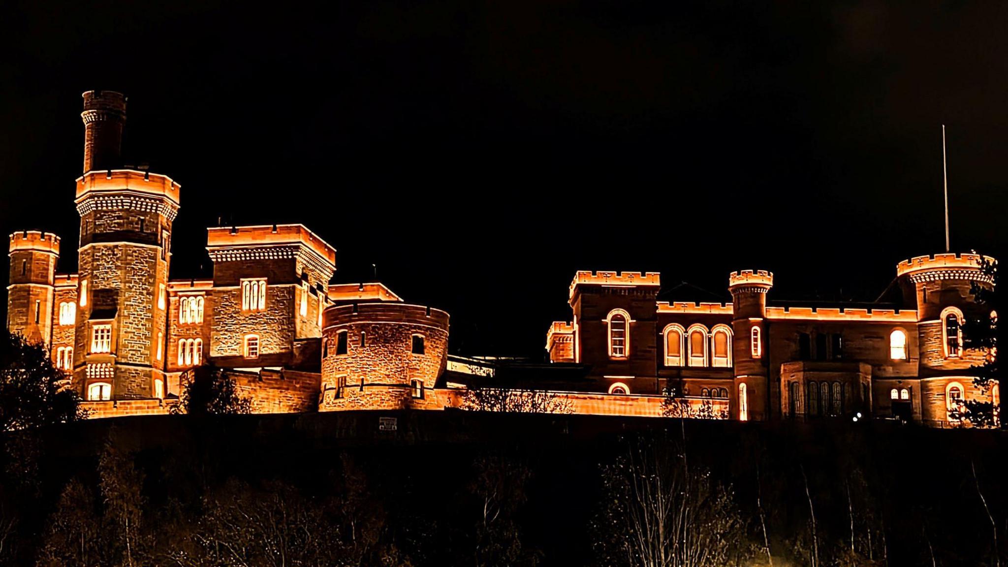 Concert to celebrate Inverness Castle transformation - BBC News