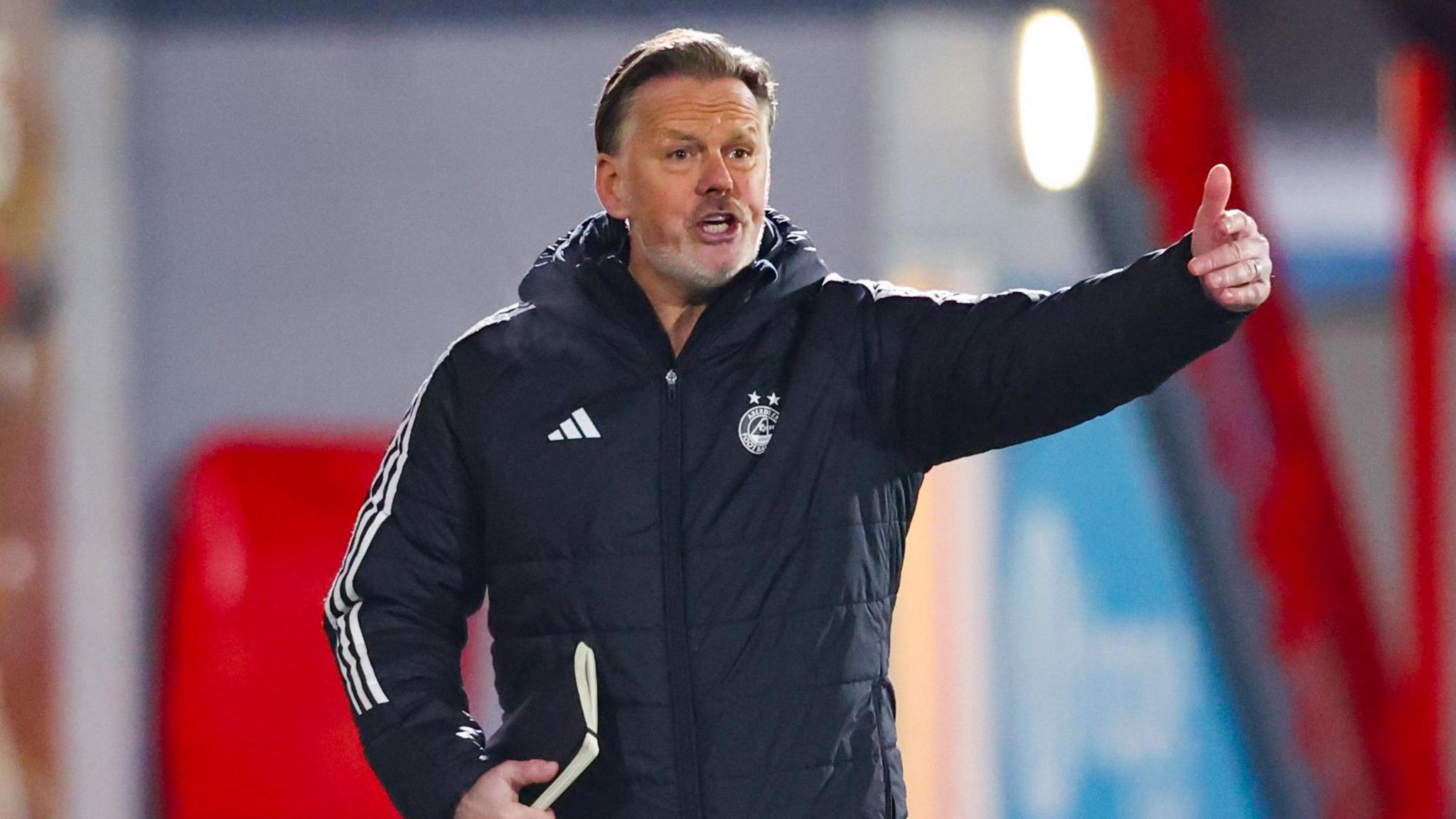 Aberdeen sign 'impressive' defender Abi Tobin after Rangers exit - BBC ...