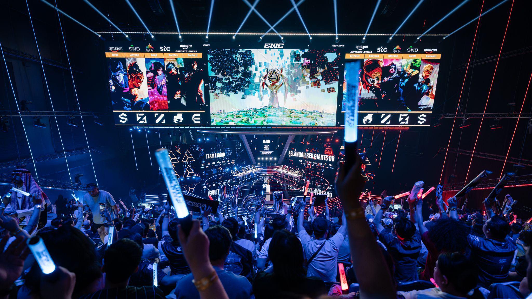 Esports World Cup 2026 in Paris: 'Cancelling not an option' - BBC News