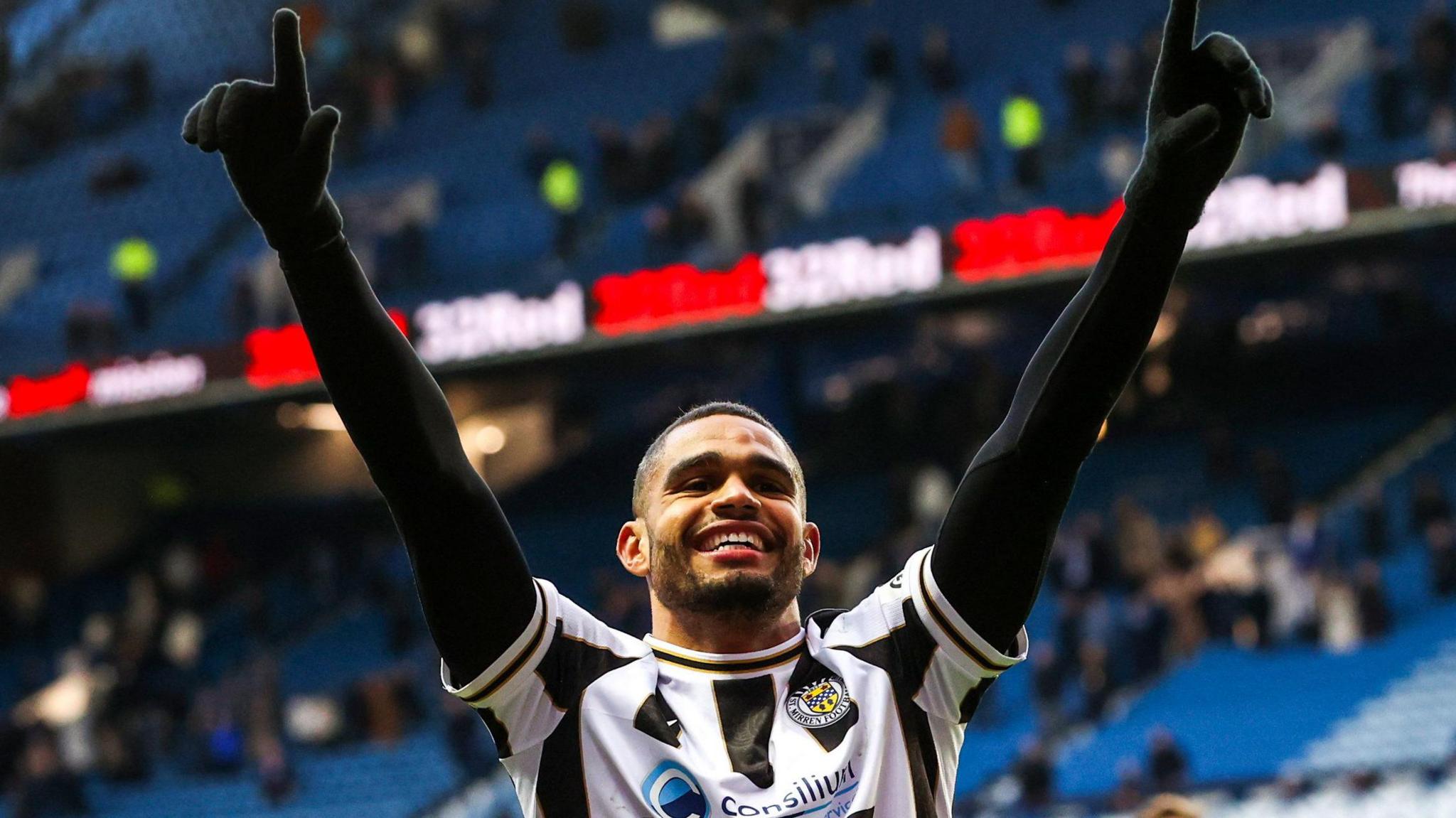 Mikael Mandron: St Mirren striker extends contract to summer 2026 - BBC Sport