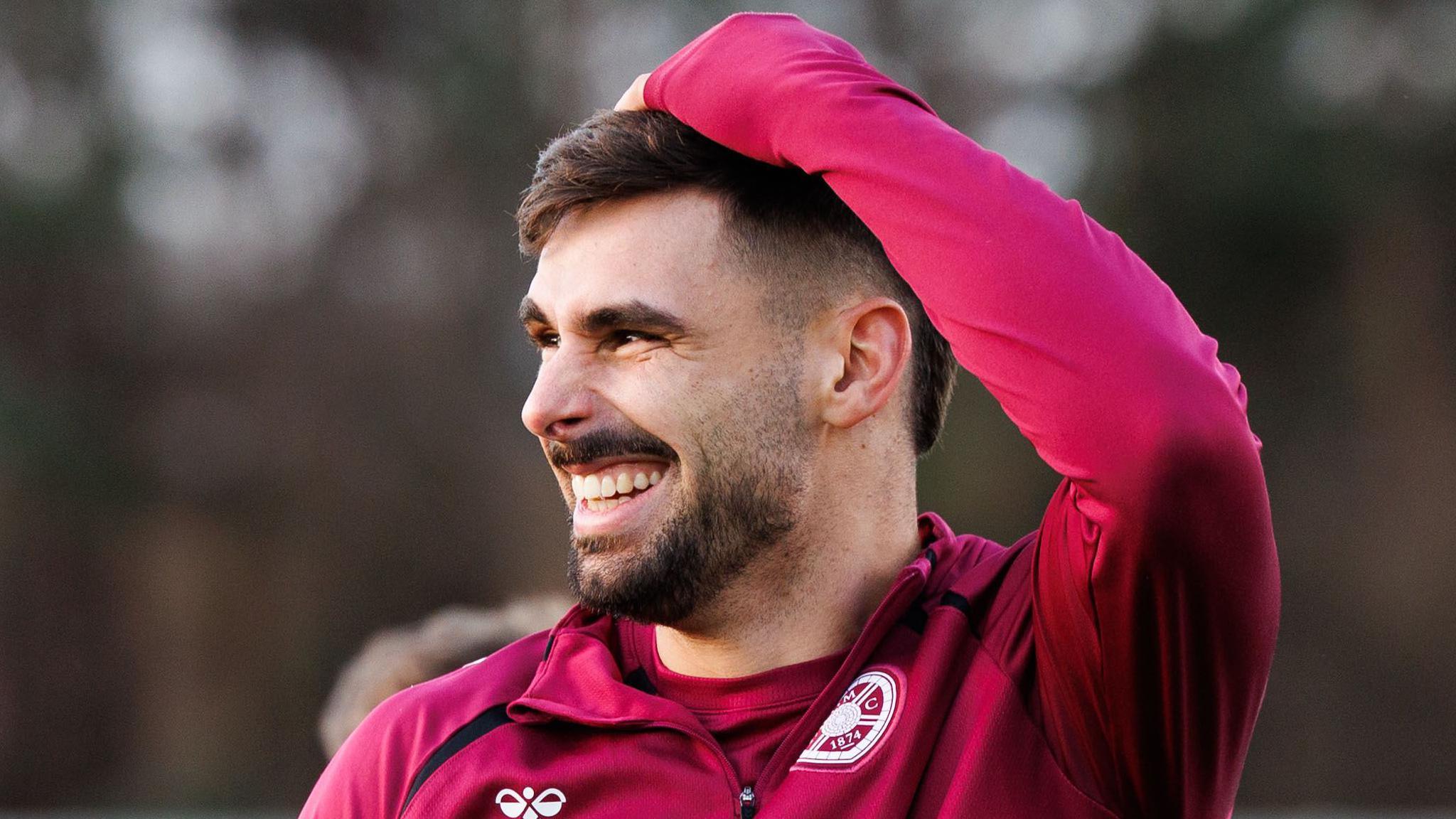 Hearts 'not thinking about title', says Claudio Braga - BBC Sport