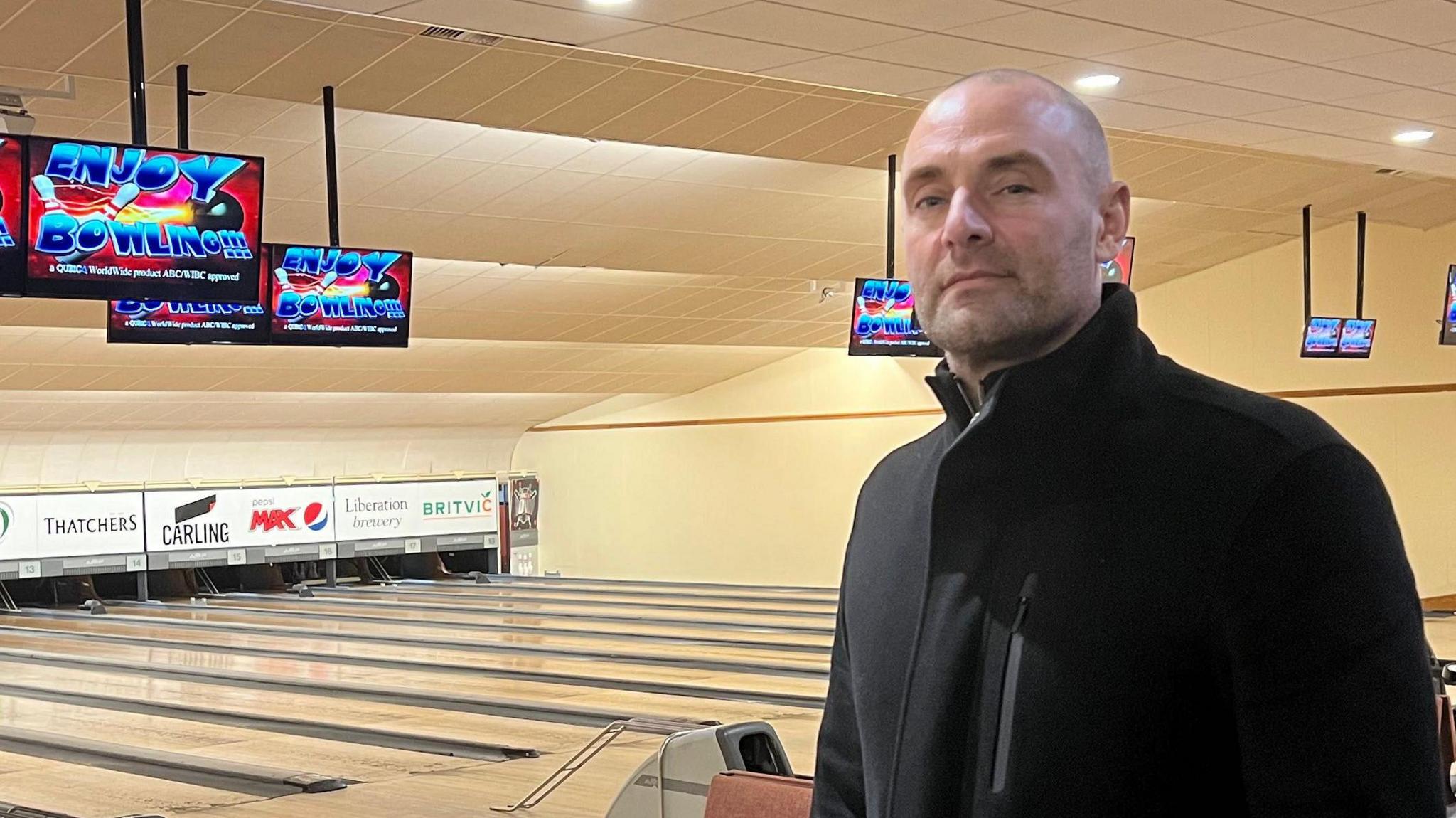 New investment promised for Jersey bowling alley - BBC News