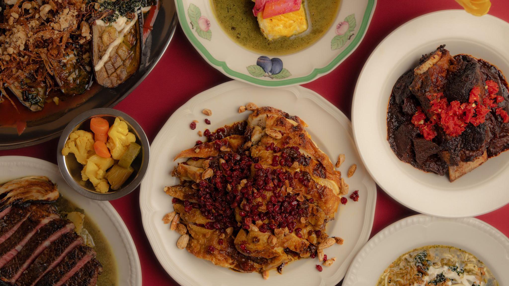 The Iranian-Iraqi cafe drawing crowds to Hackney - BBC News
