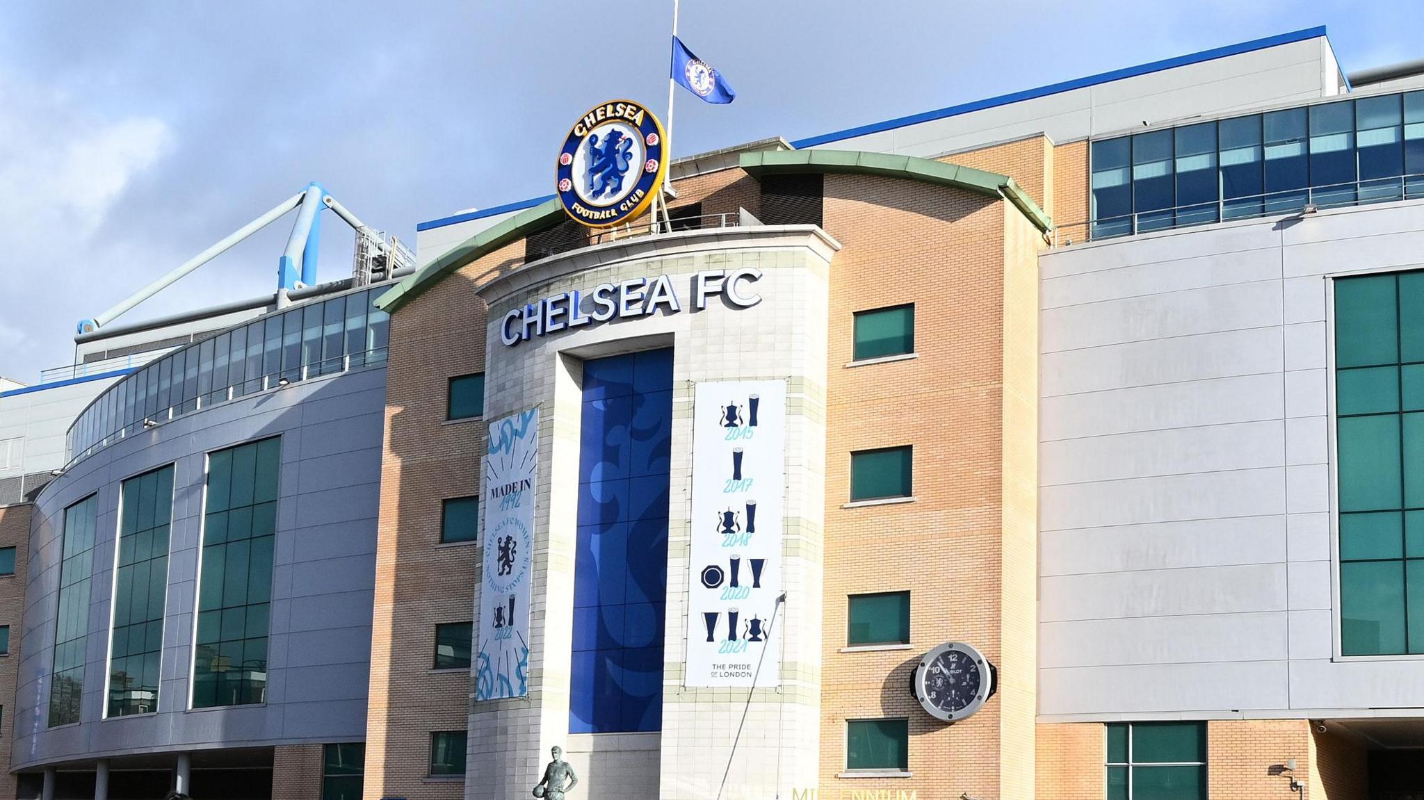 Chelsea's 'bold statement of intent' on transfer deadline day - BBC Sport