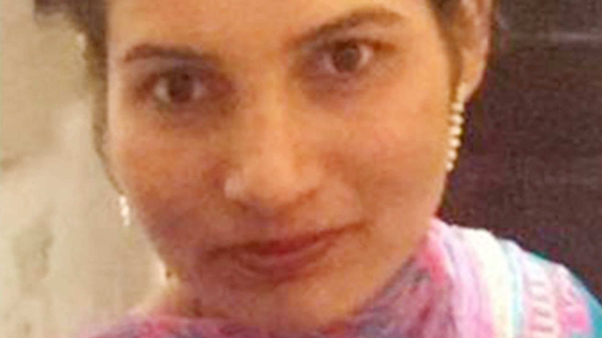 Pardeep Kaur killing: Figure caught on CCTV dragging body - BBC News