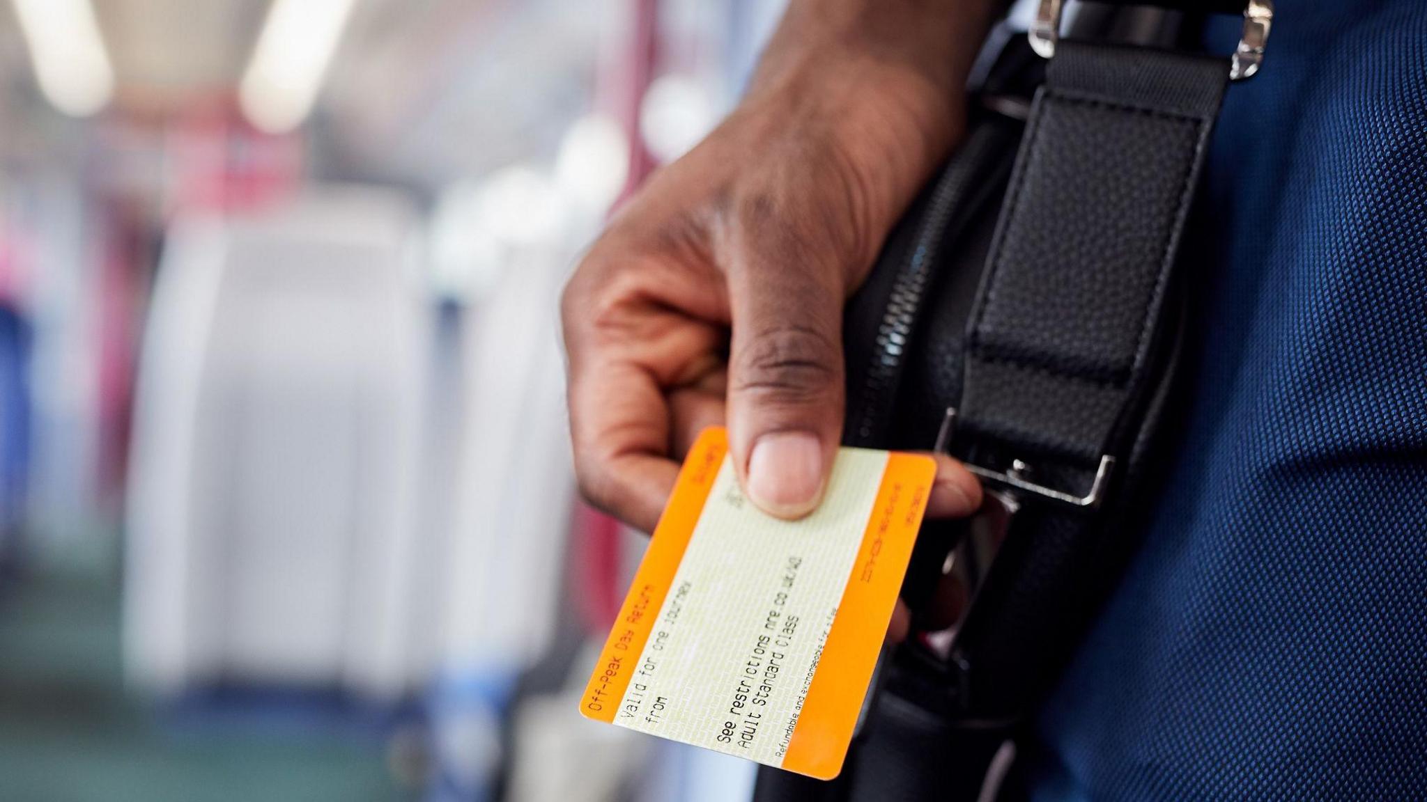 Train Delay Repay rule changes to make claims easier - BBC News