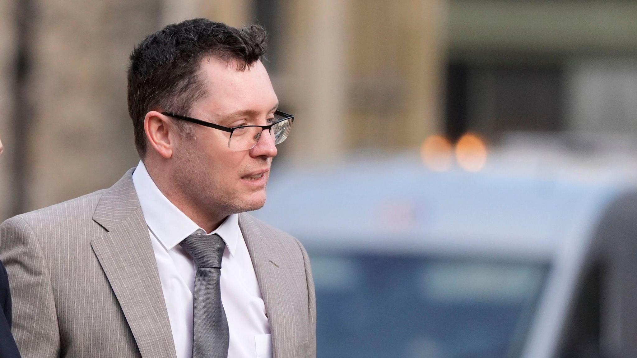 Man developed software to track wife before her death, jury told - BBC News