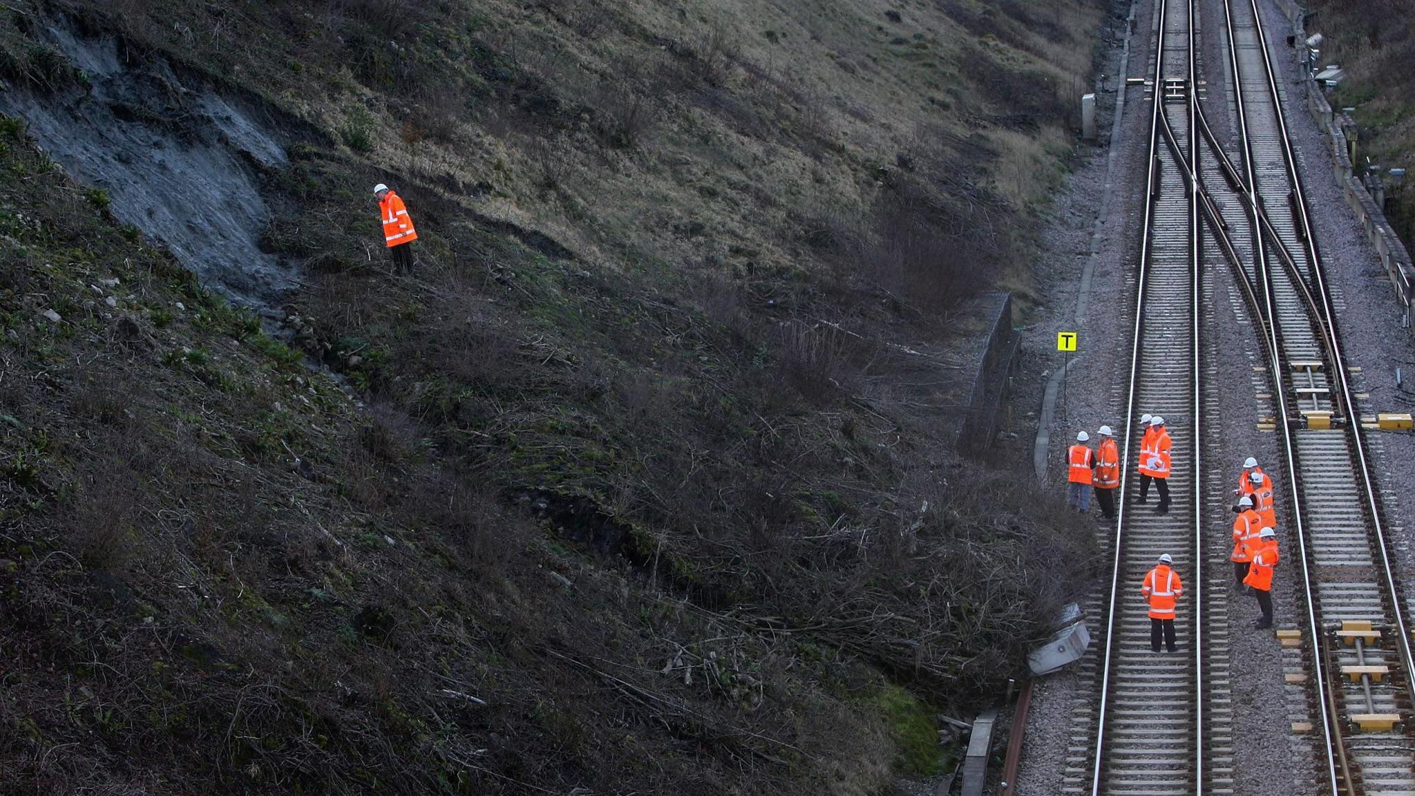 Rail lines between Horsham and Dorking to close after landslip affects ...