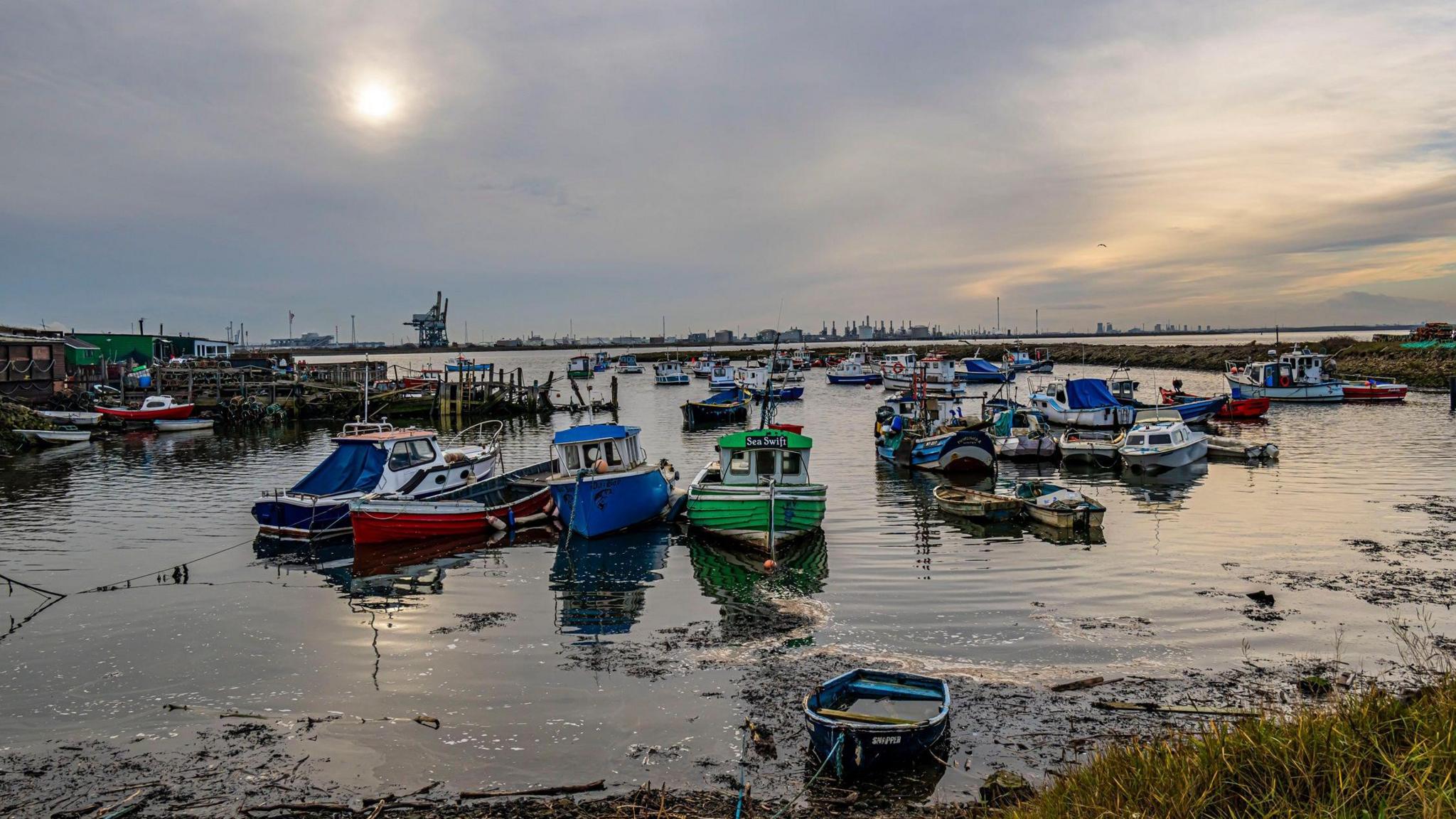 Sunshine, mist and some snow: Your pictures - BBC News