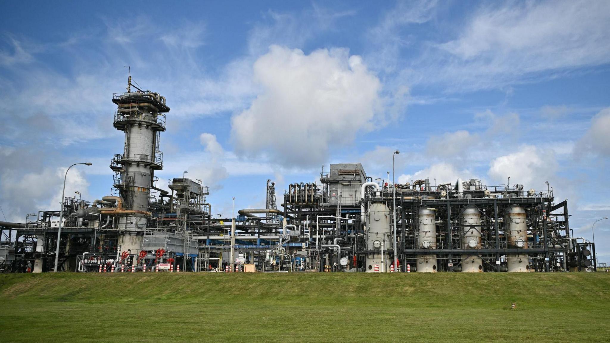 Is there a future for carbon capture and storage in Scotland? - BBC News