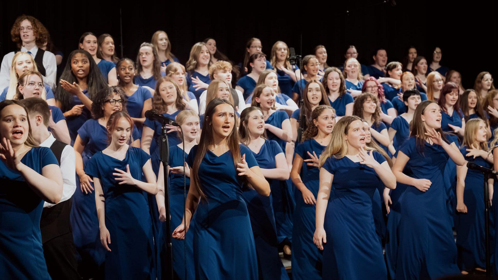 £20K needed to send Barnsley Youth choir to 'singing Olympics' - BBC News