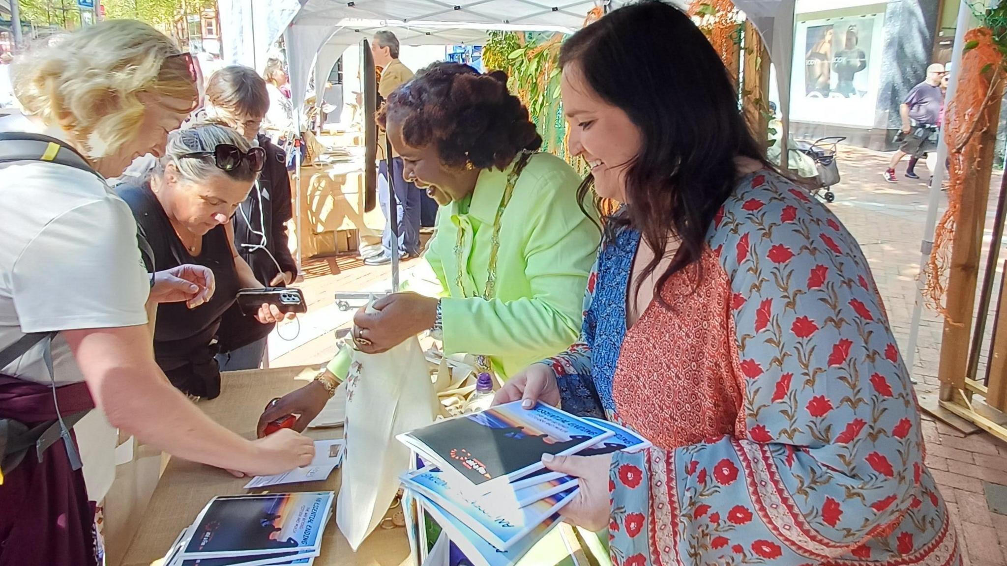 Spanish fair in Reading promotes popular pilgrims' route - BBC News