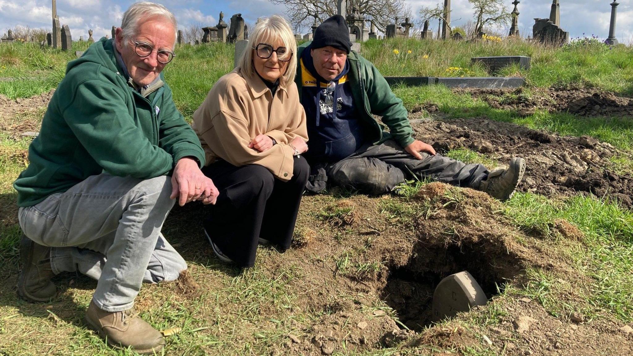 Forgotten mass grave of Bradford's 'Little Incurables' unearthed - BBC News