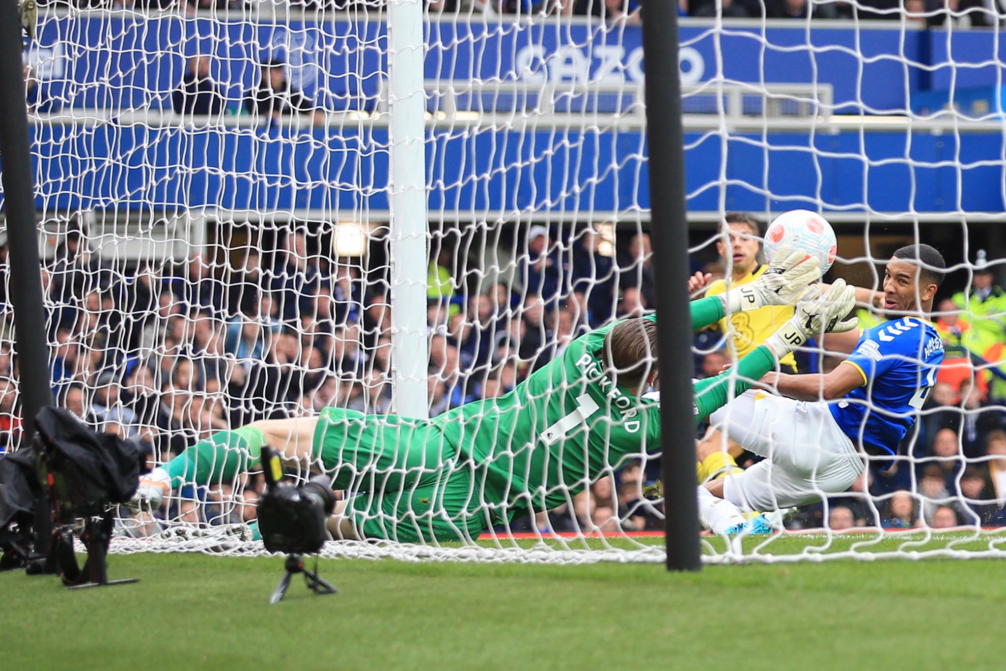 Everton: What's the best save you have seen? - BBC Sport