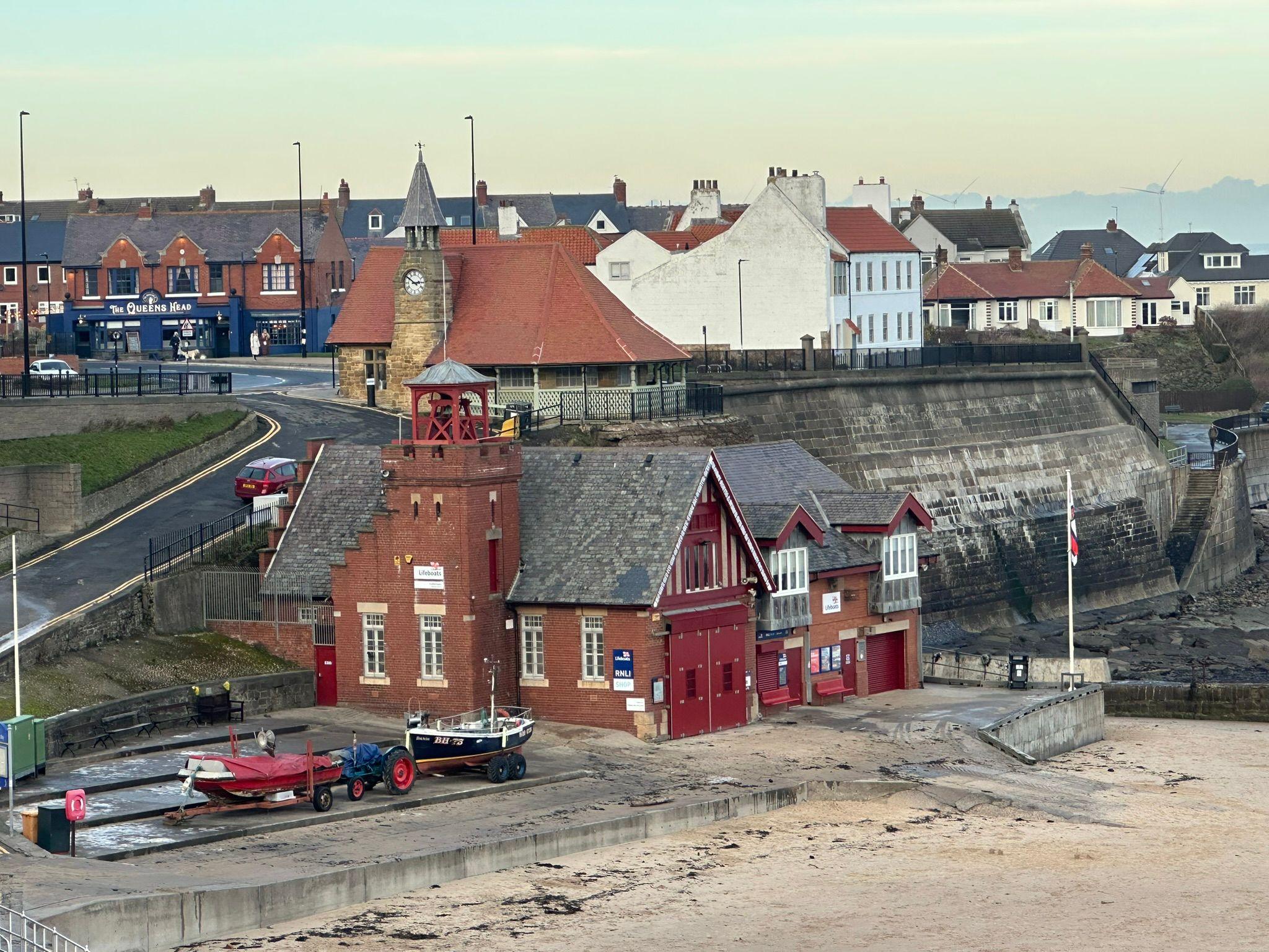 New RNLI Cullercoats helm on crew's busiest ever year - BBC News